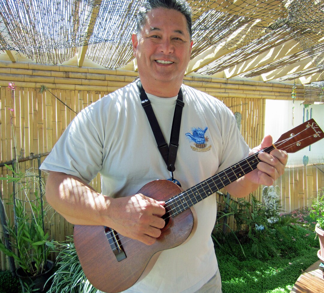 UKULELE Strap System! the Ukeloop Balances Most Ukuleles-no Screws-best ...