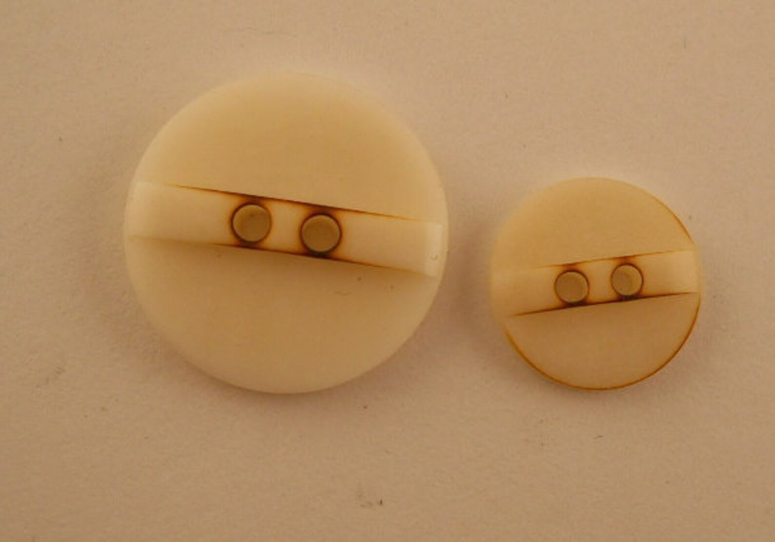 BUTTONS: off White Buttons, 1/2 and 3/4 Inch Sizes, Vegetable Ivory ...