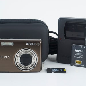 Nikon Coolpix S700 12MP 3 X Optical Zoom Digital Camera. Vintage ...