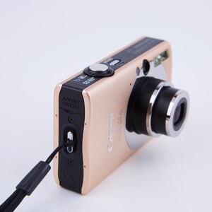 Canon IXUS 80 IS 8MP 3 X Optical Zoom Digital Camera. Vintage Digital ...