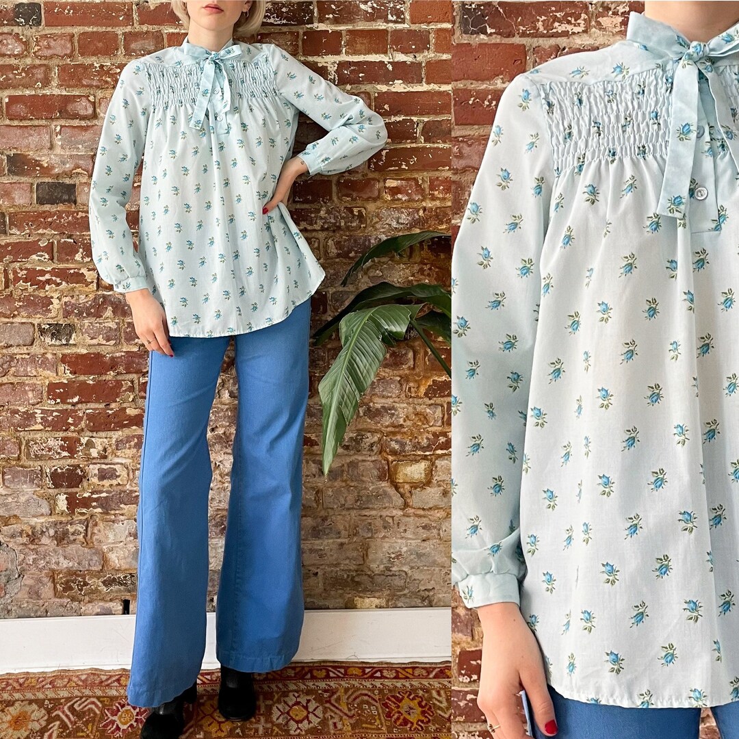 Vintage 1970s Blue Rosebud Smock Blouse 70s Smocked Pussybow Etsy