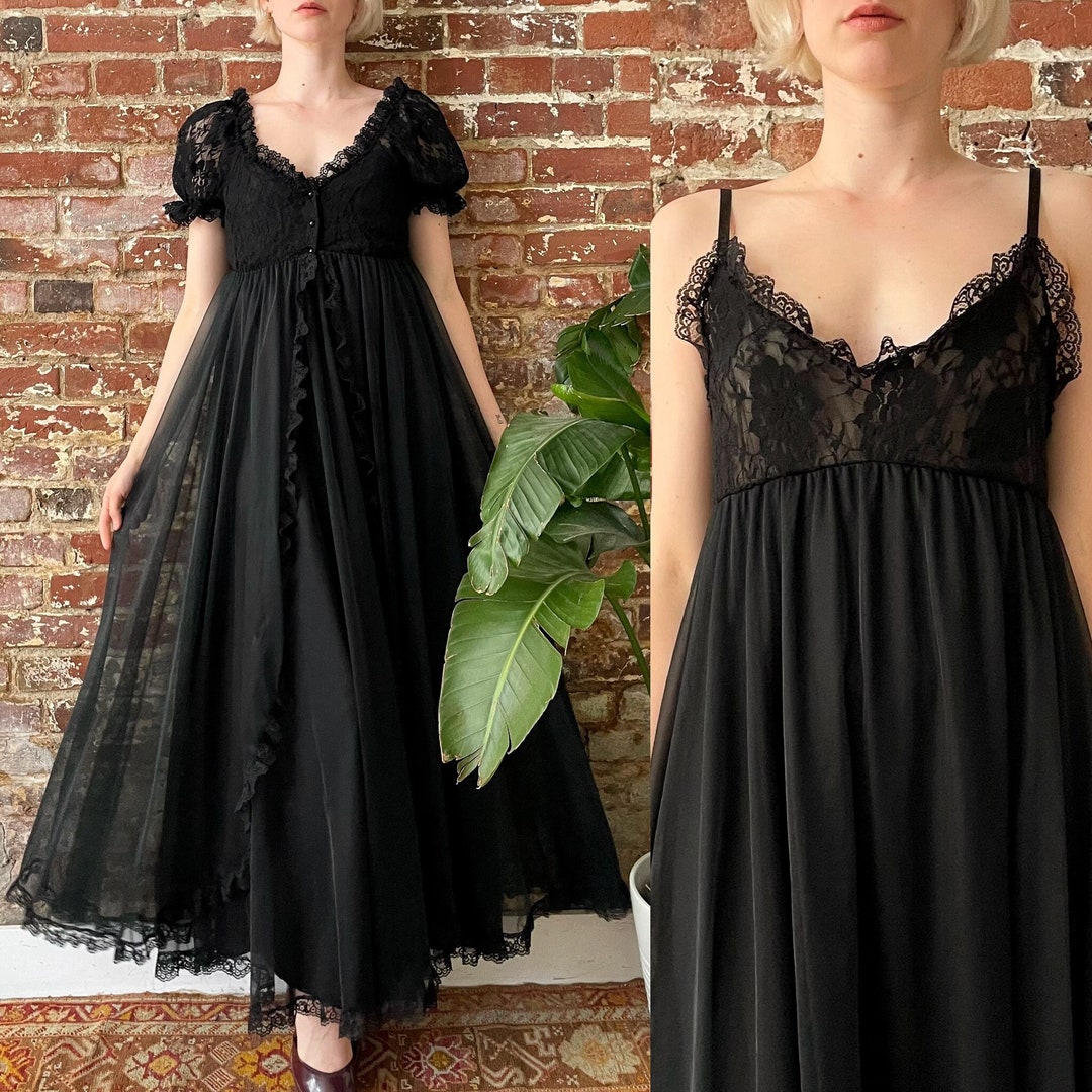 Vintage 1970s Black Nylon Overlay Peignoir Set 70s Tosca Black Overlay ...