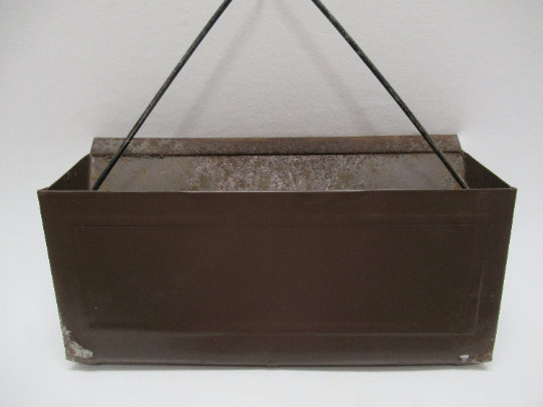 Vintage Long Handle Metal Dust Pan, Chocolate Brown, LOTS of Rust ...