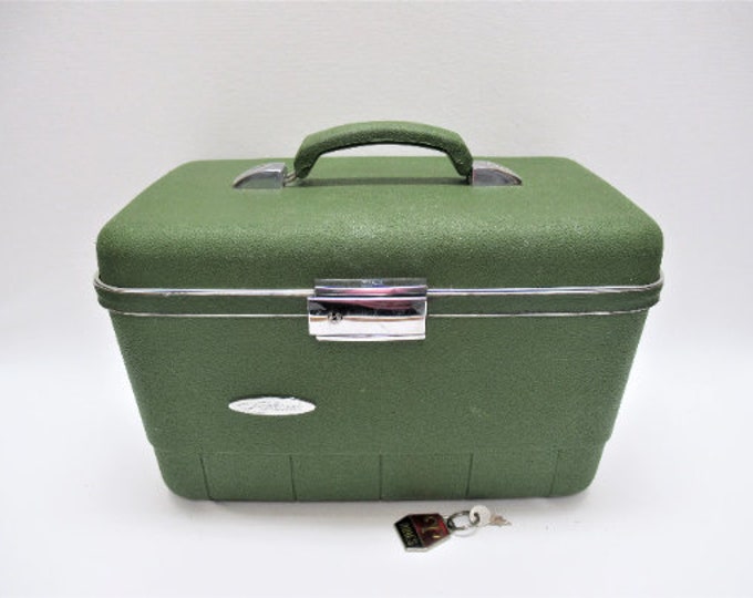 Vintage Forecast Green Train Case, 1970s Sears Vanity Makeup Luggage ...