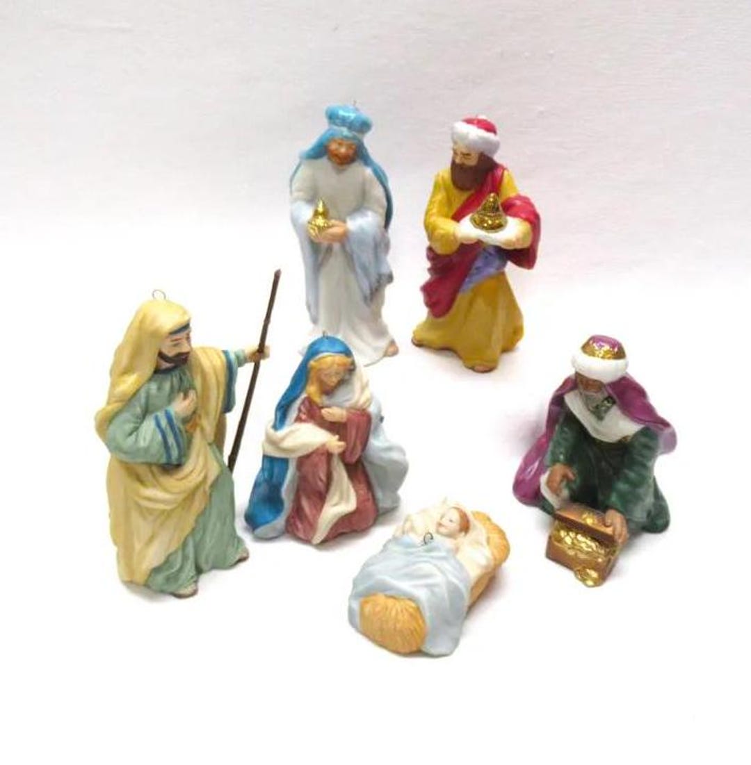 Vintage Hallmark Nativity Set, 1998 & '99, Porcelain Bright Colors W ...