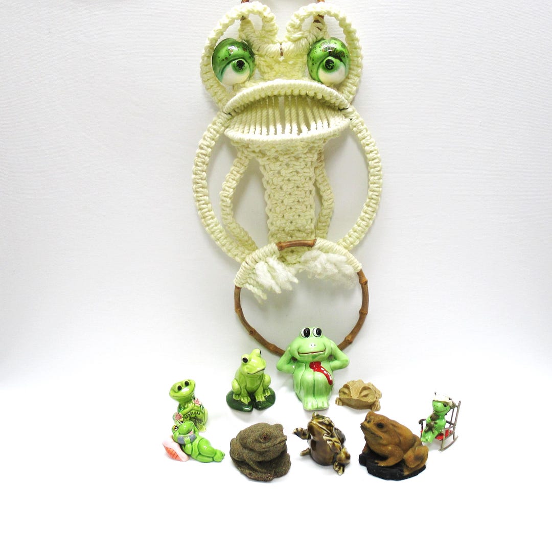 Vintage Lot of Frogs; Sand Art, Japan Pottery, Norcrest K551, Neil ...