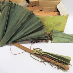 Vintage Hong Kong JUNK Boat Model Kit, 1960s Teak Wood 50 Pc by Messrs ...