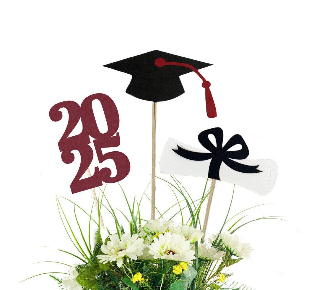 6 Piece Class of 2025 Graduation Party Decorations - College Graduation ...