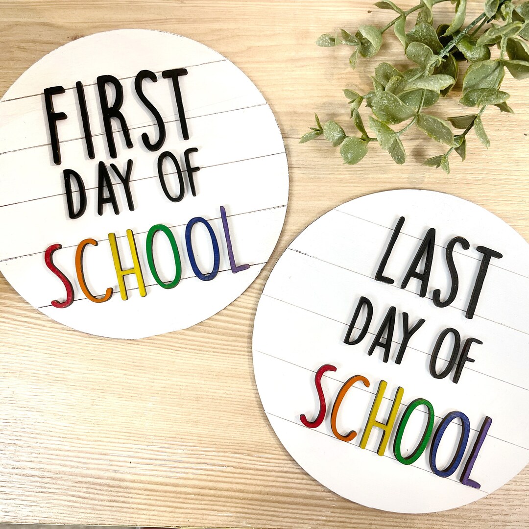 Shiplap First & Last Day of School Sign: Photo Prop - Etsy