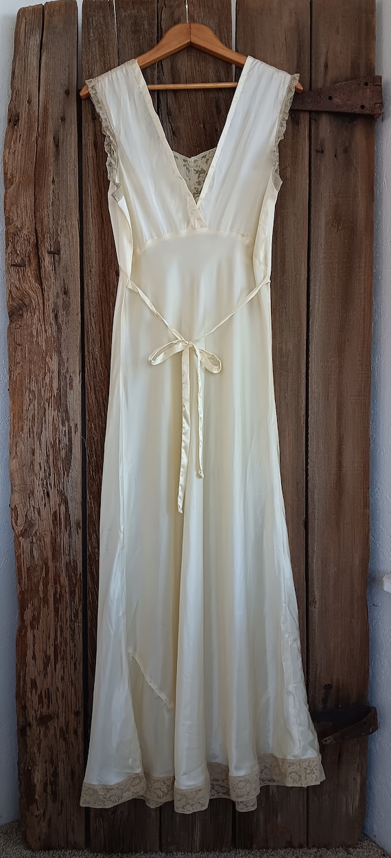 Vintage 40s Lady Leonora Long Ivory Nightgown Bur Mil… - Gem