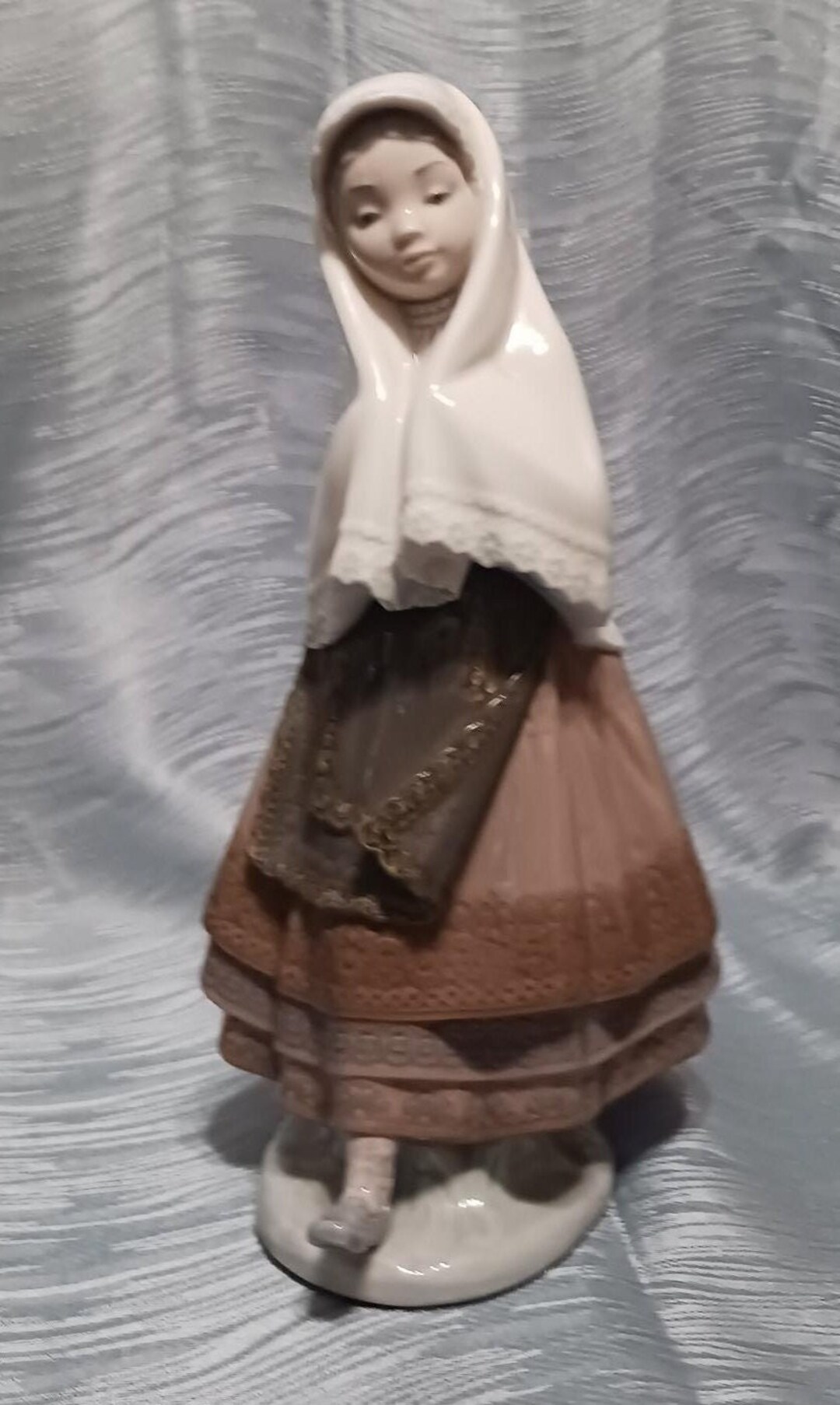 Lladro Festival Time 5053 Girl W/ Shawl Figurine - Etsy