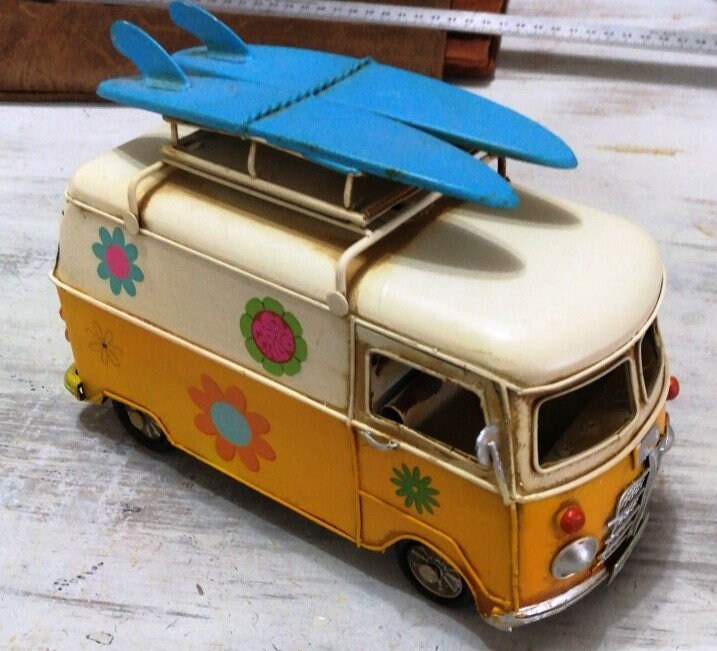Red or Yellow Camper Van/vintage Design /medium Tin Camper Van Picture ...