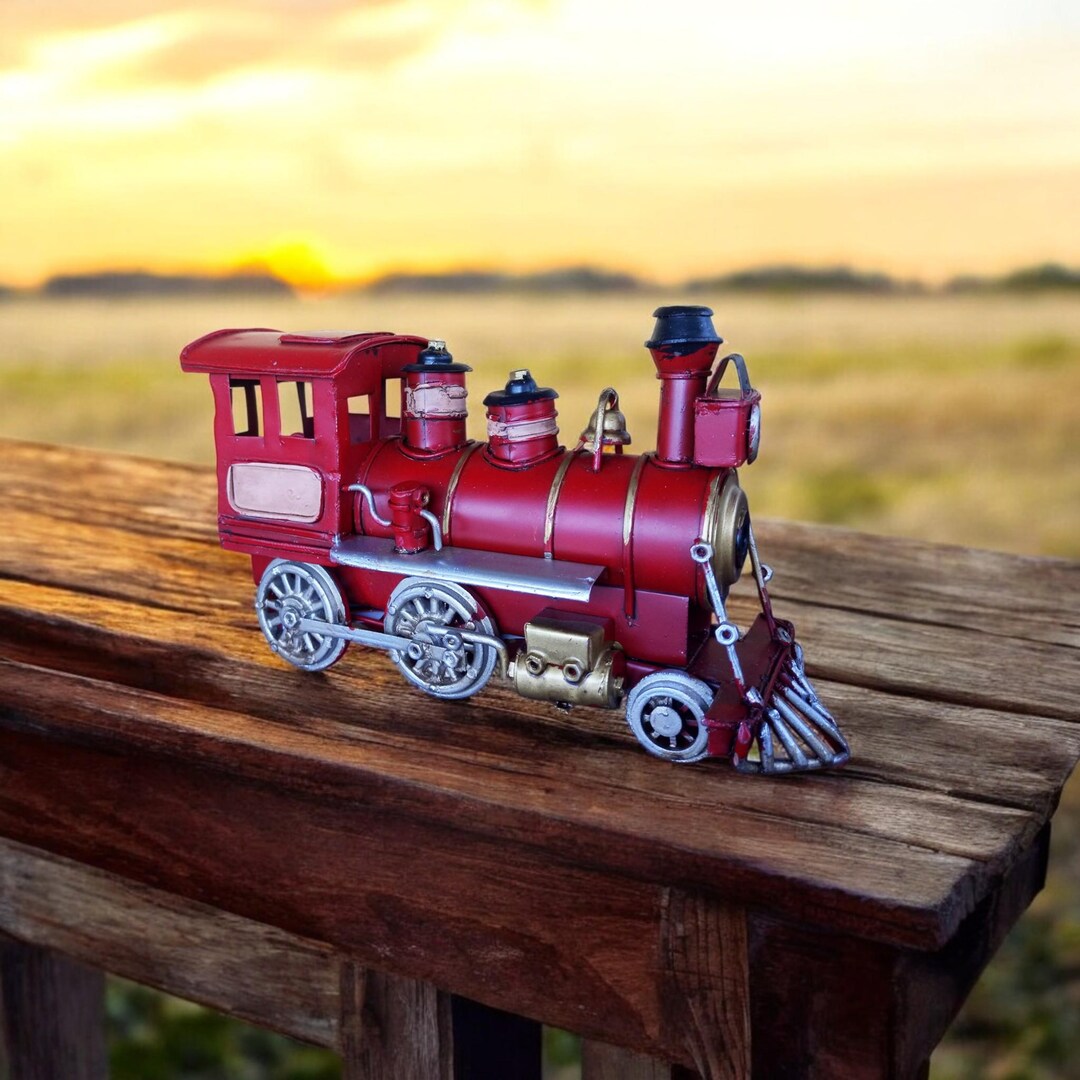 Red Metal Locomotive Model – Vintage Train Desk Decor - Etsy