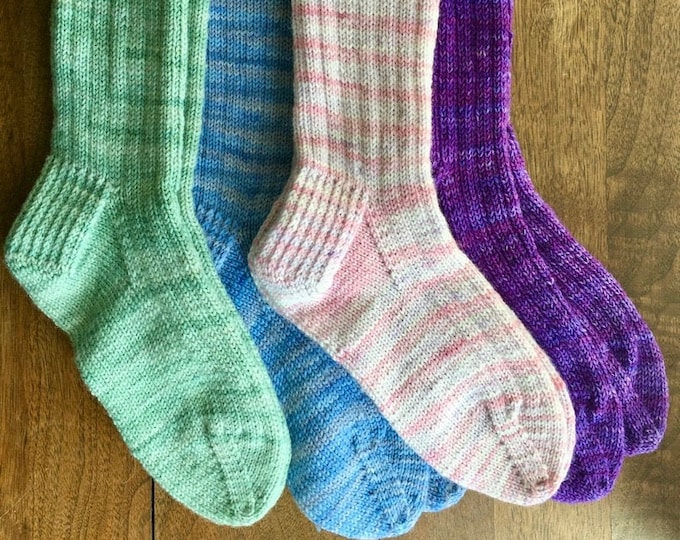 Knitting Pattern - House Socks DIGITAL DOWNLOAD - Etsy Canada