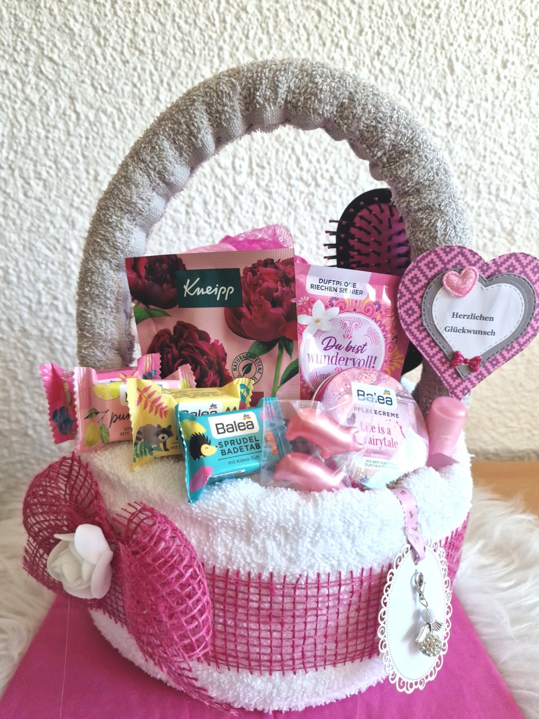 Geschenk Frauen Wellness Korb Geburtstag Valentinstag Glücksschweinchen ...