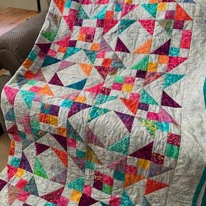 Bold Batiks Quilt - Etsy