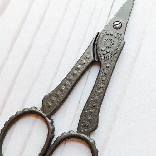 Oiled Rubbed Bronze Vintage Art Deco Style Yarn Scissors | Etsy