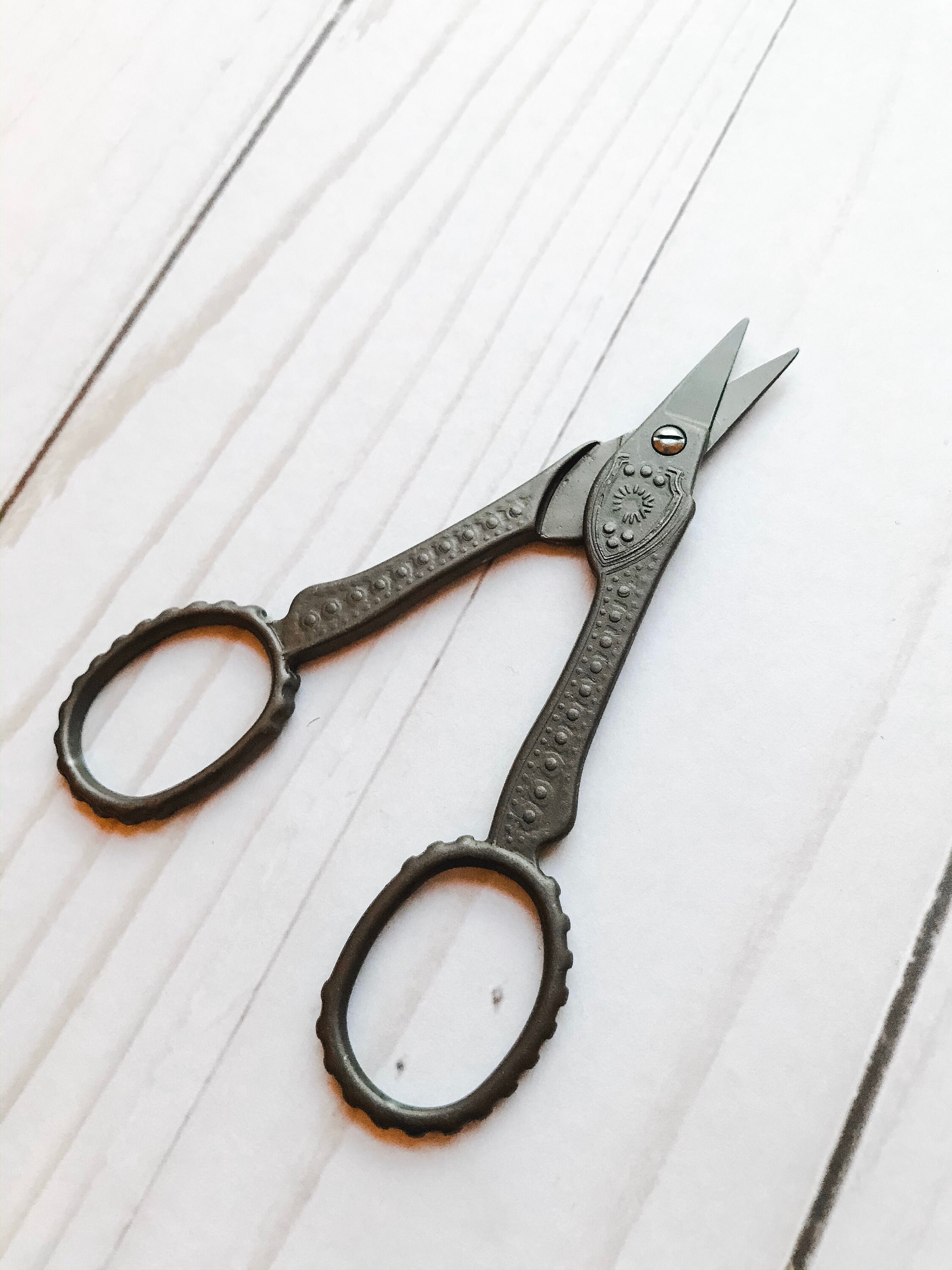 Oiled Rubbed Bronze Antique Style Yarn Scissors Rustic | Etsy