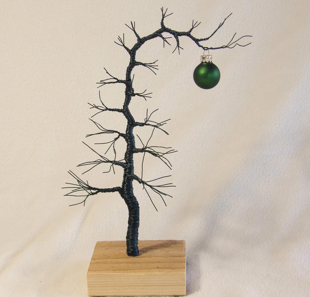 Twisted and Wrapped Triple Green Wire Charlie Brown Christmas Tree ...