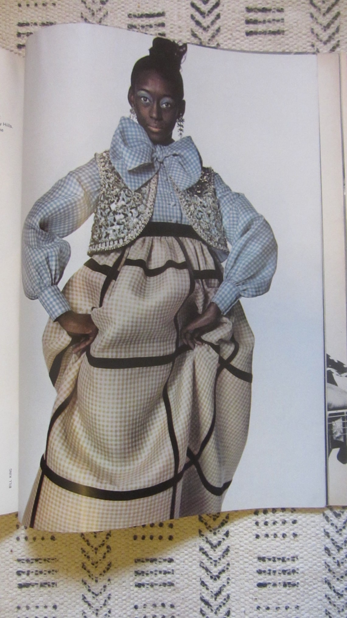 Vintage Harper's Bazaar Magazine : February 1970 - Etsy