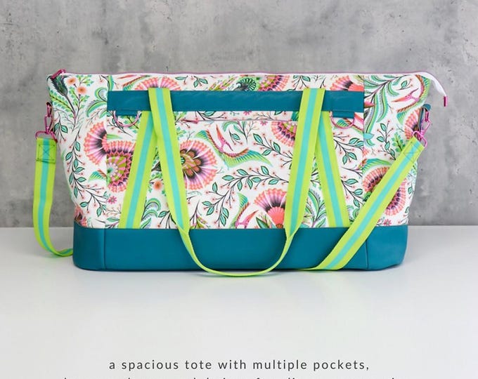 Happy Hauler, a Bag Pattern by Aunties Two Patterns, Big Zipper Tote ...