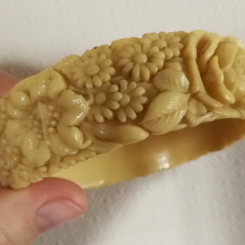 Bee Bangle - Etsy UK