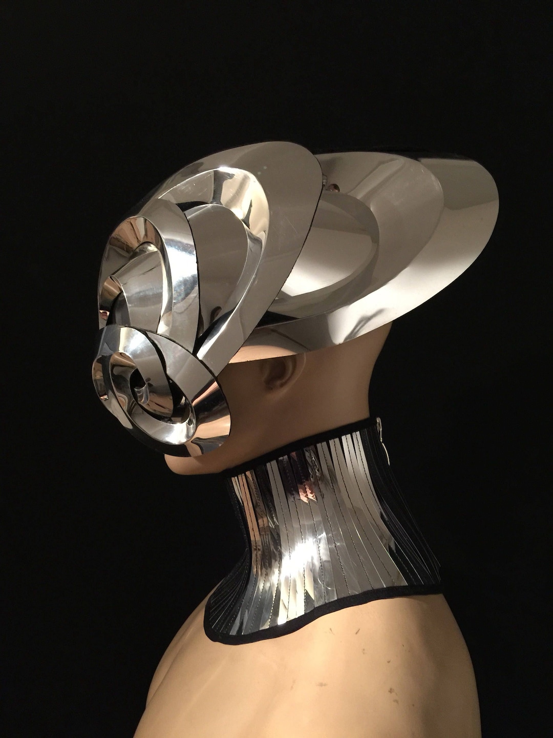 Praying Mantis Alien Robot Art Mask Headpiece, Armor Sci Fi Futuristic ...