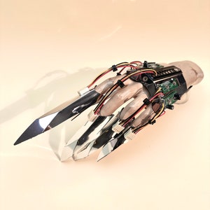 Cyborg Hand, 5 Chrome Finger Clauws, Edward-scissors, Steampunk Paws - Etsy