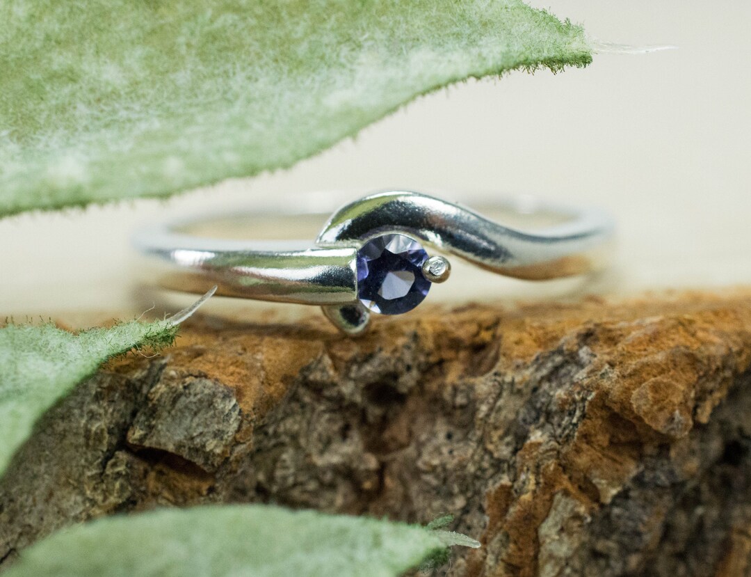 Iolite Ring; Natural Untreated Madagascar Iolite; 0.075cts - Etsy