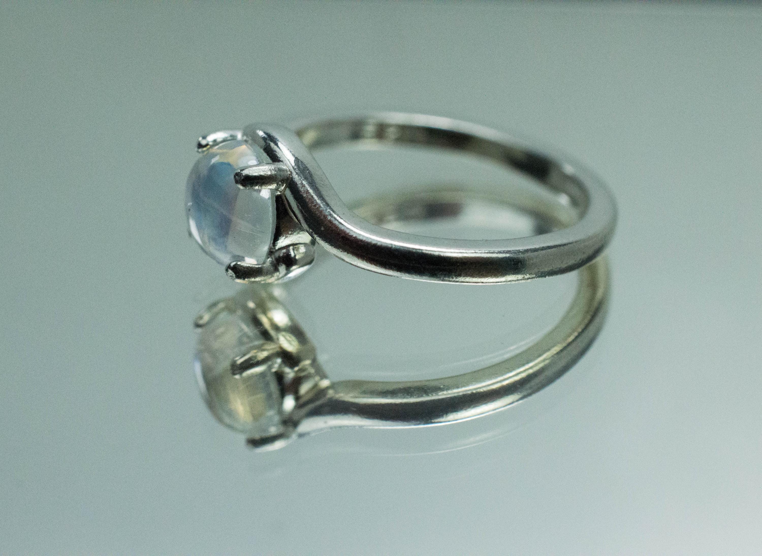 Rainbow Moonstone Ring, Natural Untreated India Moonstone; 1.085cts - Etsy