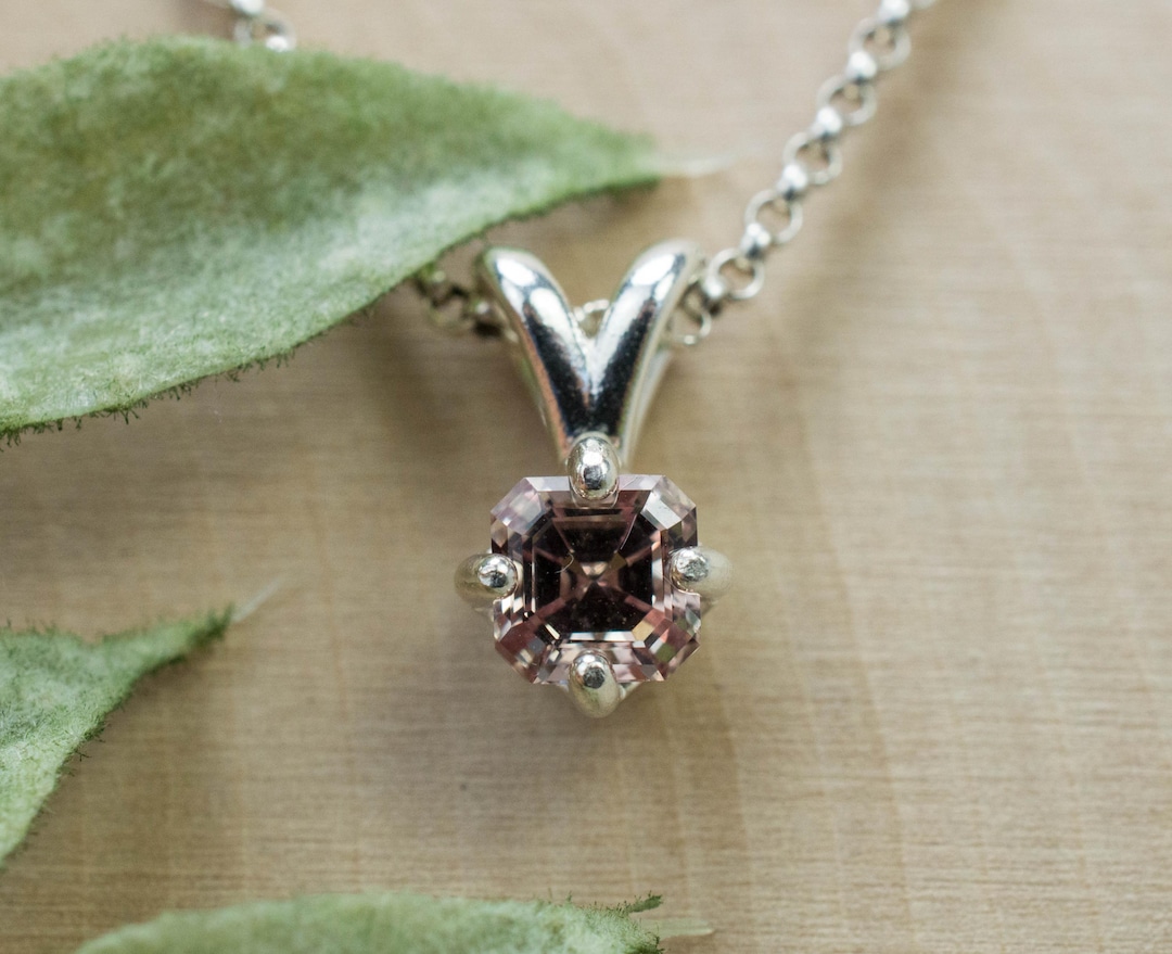 Dragon Garnet Pendant; Natural Untreated Tanzania Fluorescent Garnet; 0 ...