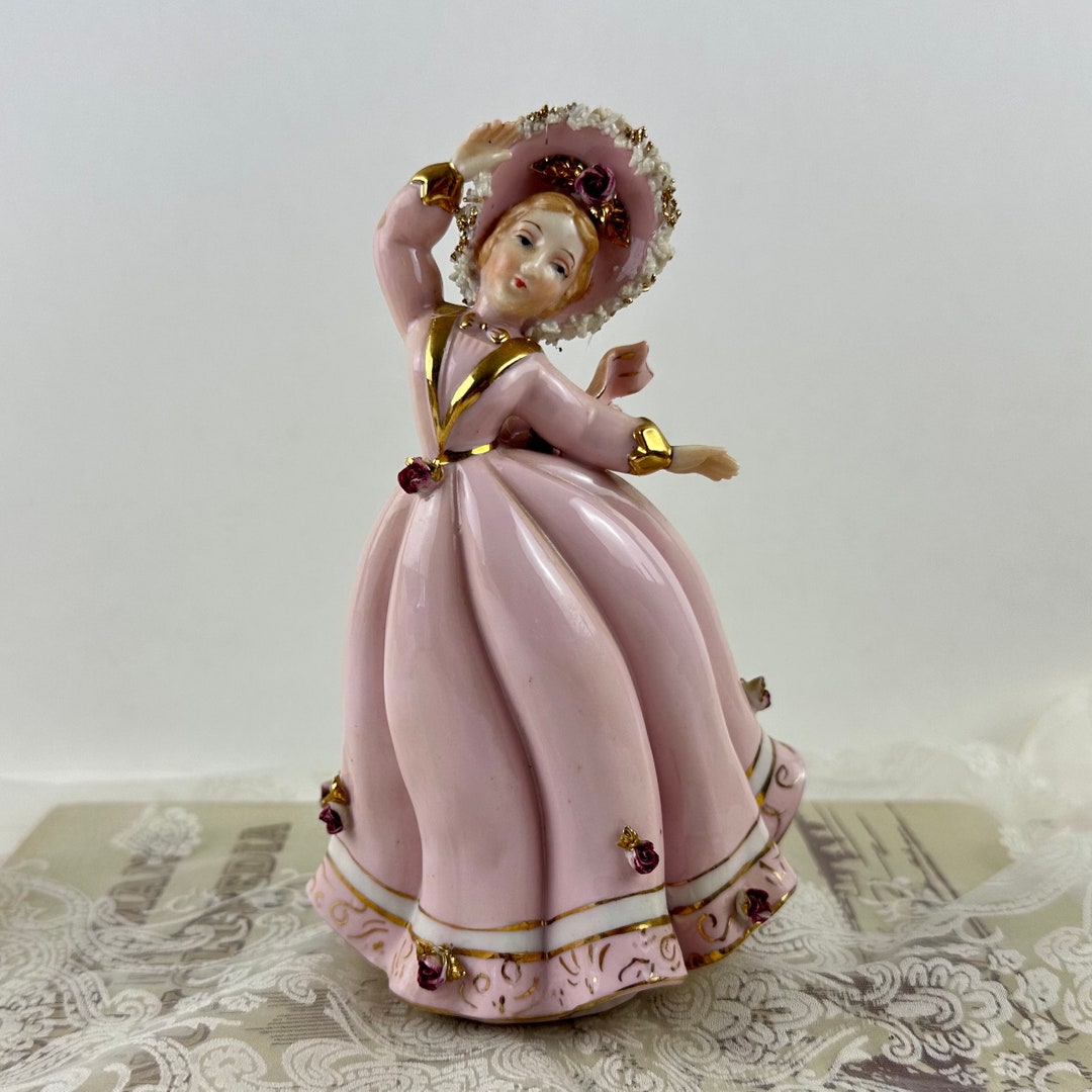 Vintage Lefton Figurine, Windblown Girl in Pink From 1955, Beautiful Gift for Collector - Etsy