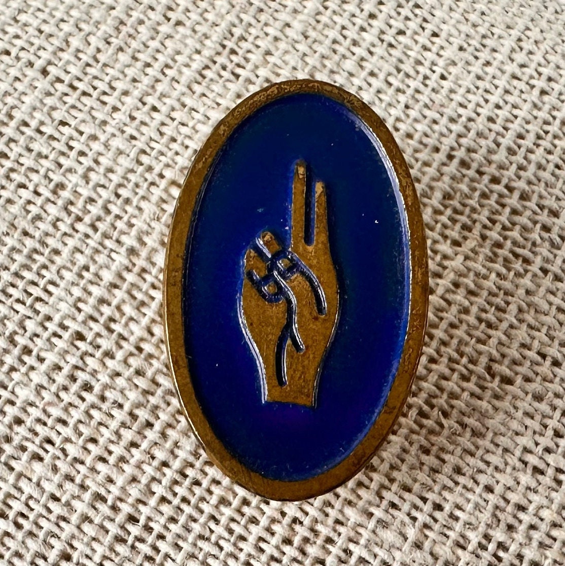 What Is The Girl Scout Hand Sign at Jasmine Sani blog