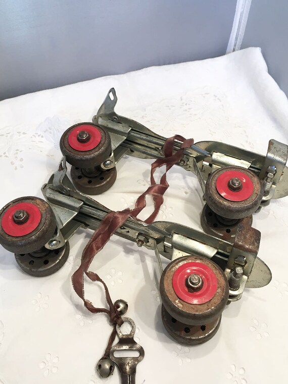 Union Roller Skates 1940s Red Wheels with Ball Bearin… - Gem