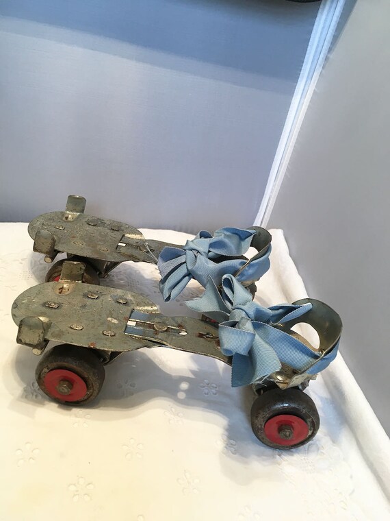 Union Roller Skates 1940s Red Wheels with Ball Bearin… - Gem