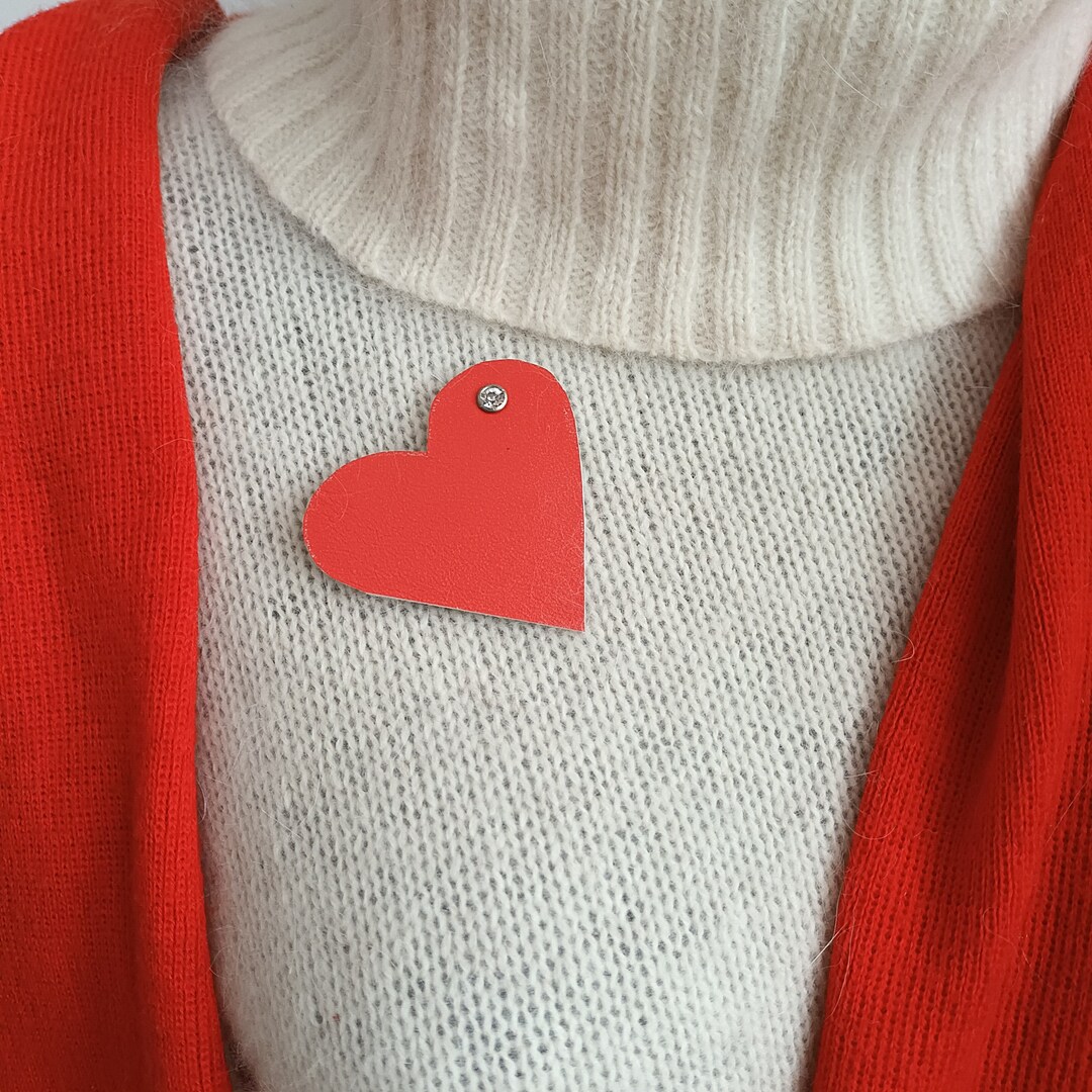 Red Heart Brooch. Gold Heart Leather Brooch. Lithuanian Jewelry - Etsy