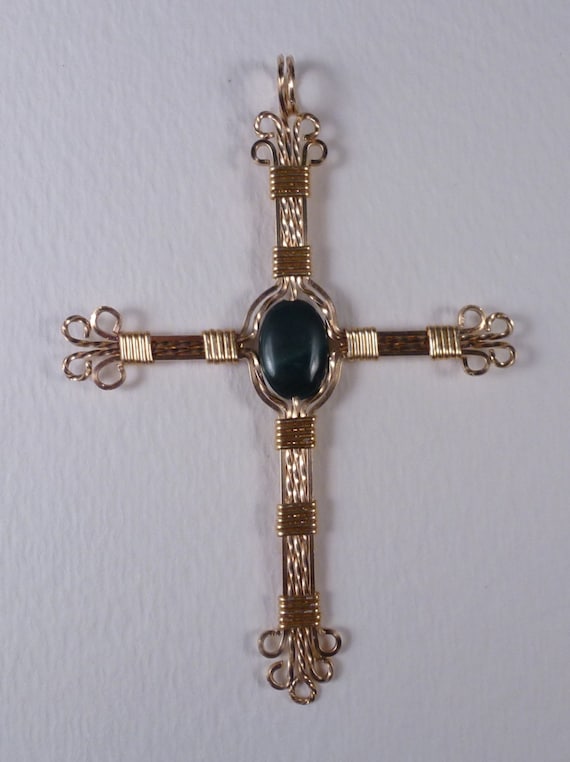 Items similar to FREE SHIPPING Celtic Cross Pendant Necklace Wire ...