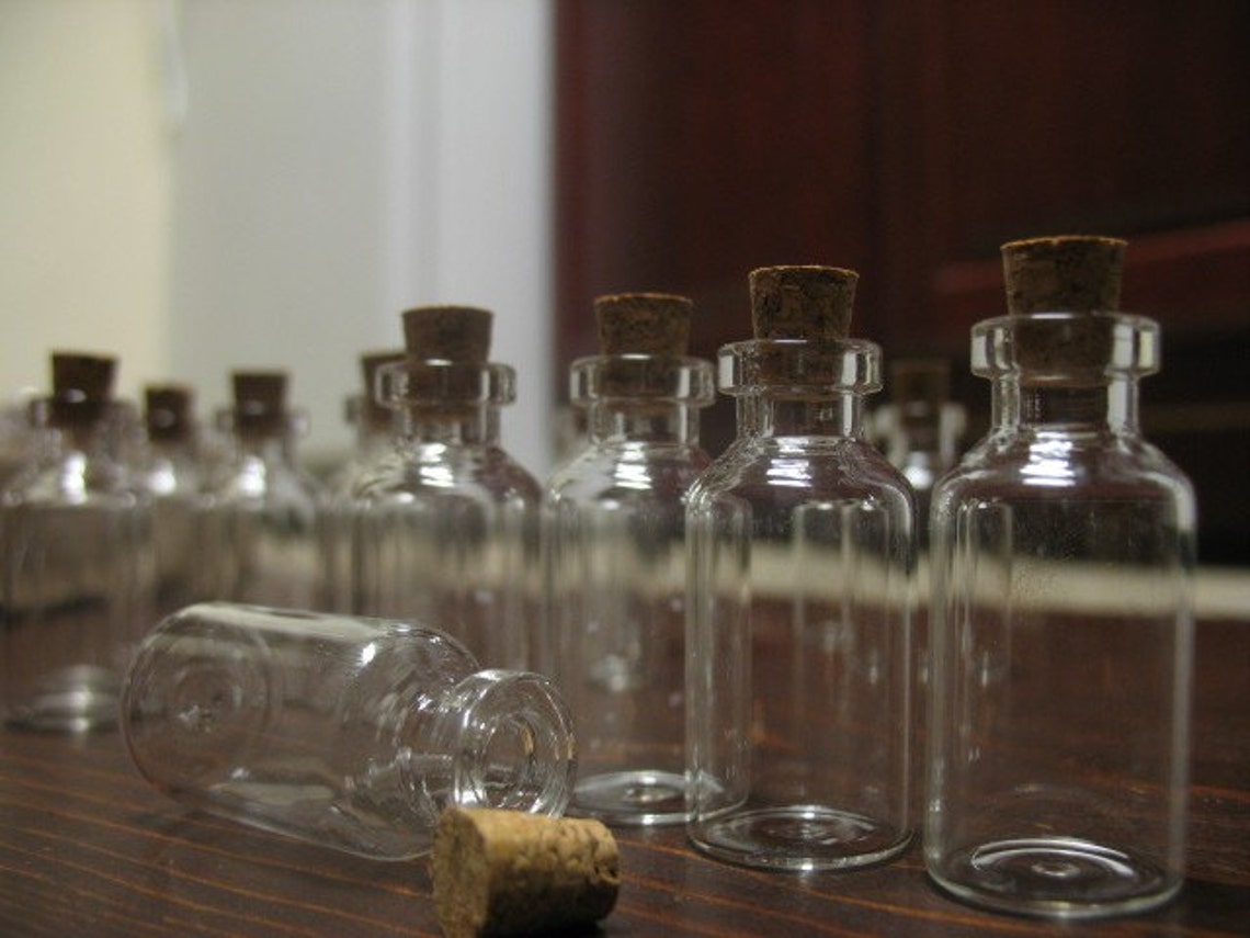 25 5ml Bitty Bottles. Empty Glass Vials. Mini Glass Bottle - Etsy