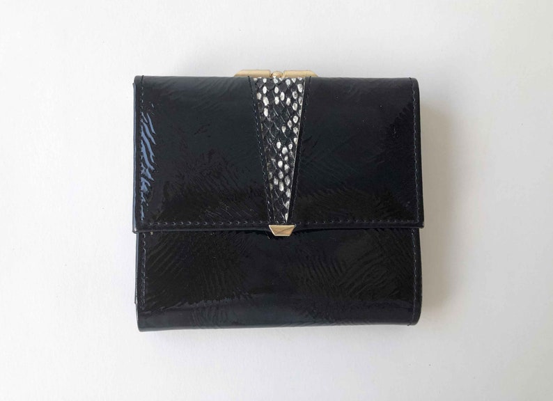 The Las Vegas Blackjack VTG 70s Wallet Black Patent Leather Snakeskin ...