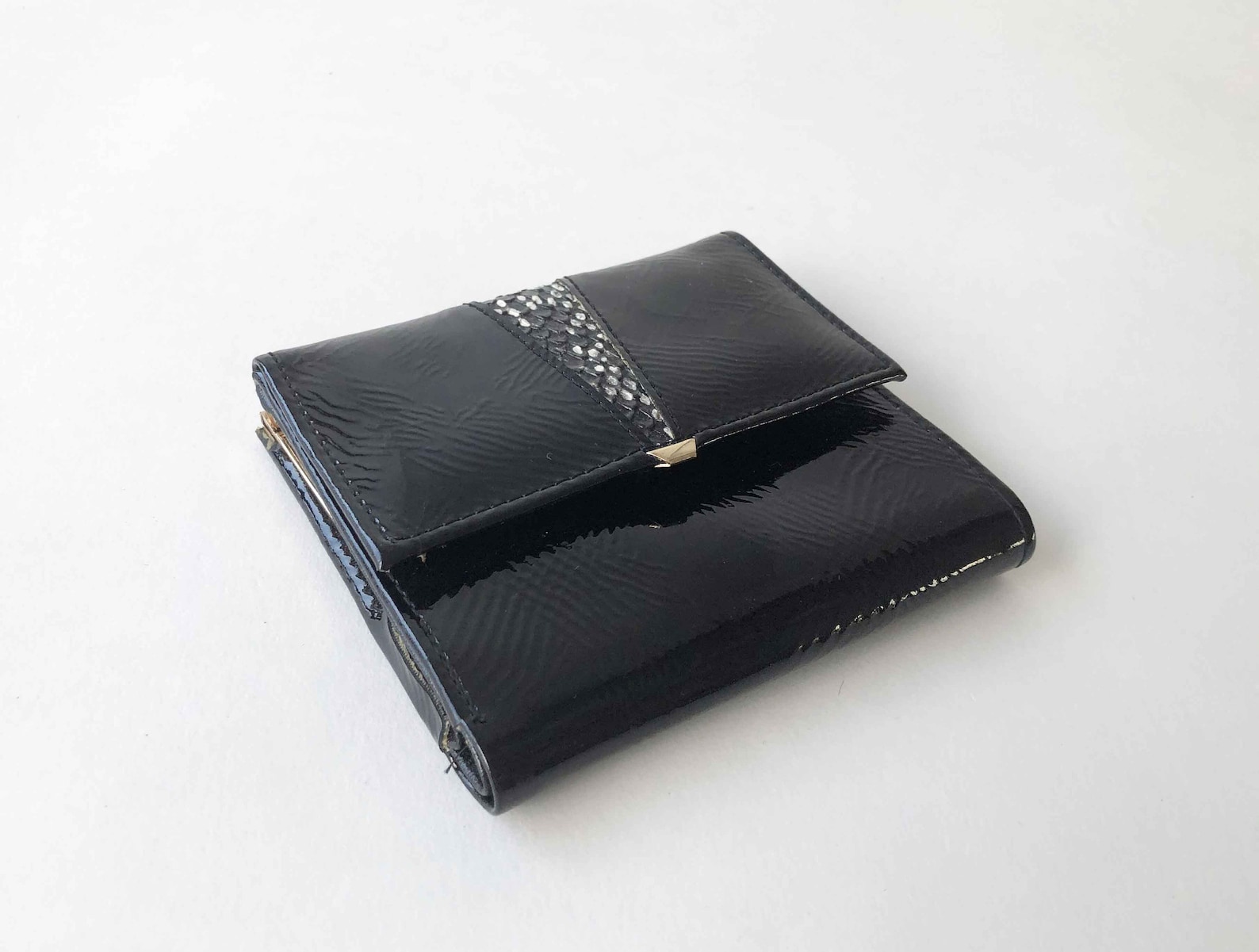 The Las Vegas Blackjack VTG 70s Wallet Black Patent Leather Snakeskin ...