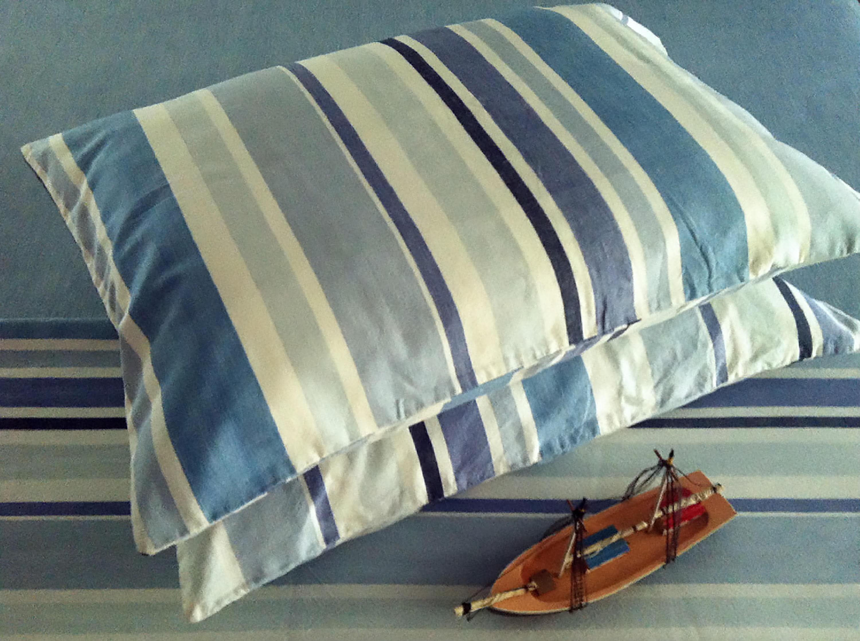 The Nautical X Nantucket Stripes Vintage Set of 2 Pillow Cases Piece ...