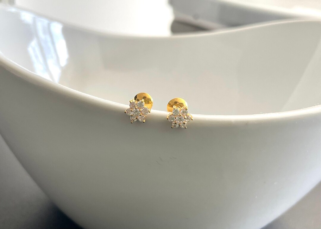 22K Gold Small Flower Stud Earrings pair - Etsy