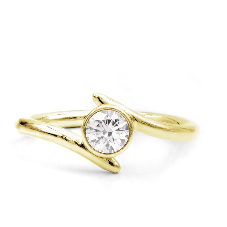 Swirl Solitaire Engagement Ring - Etsy