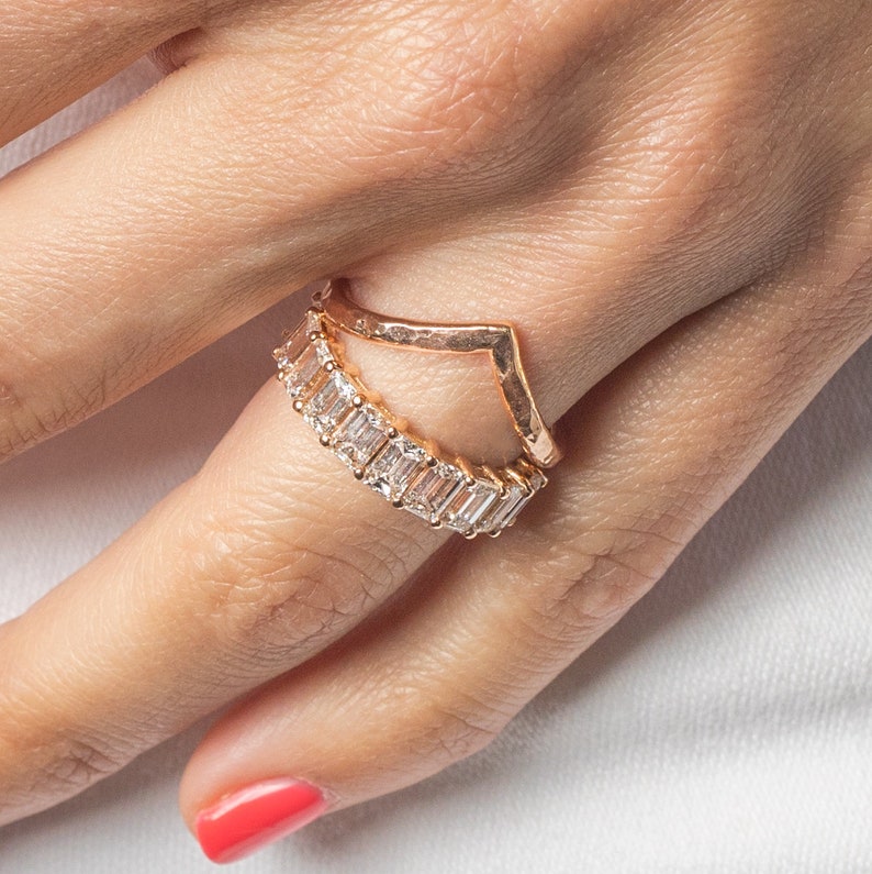 V Ring Hammered Silver and Solid Gold - Etsy