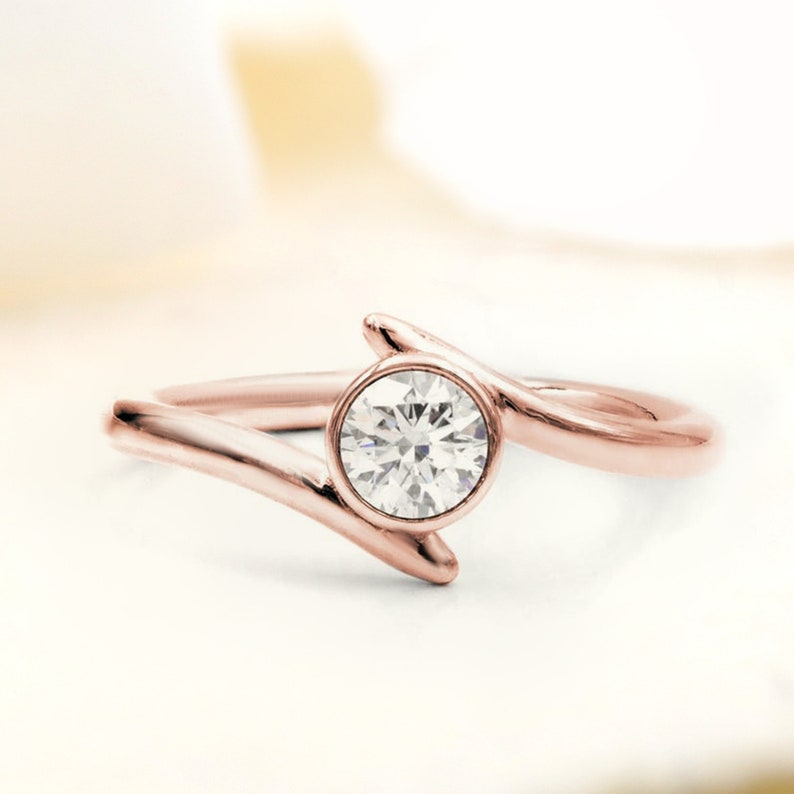 Swirl Solitaire Engagement Ring - Etsy