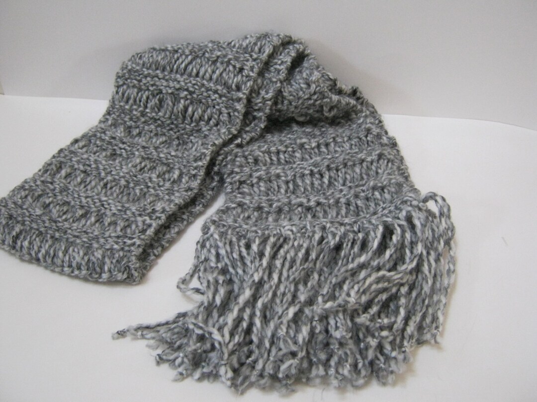 Bufanda gris gruesa Accesorios de invierno Bufanda de punto a mano Bufanda de cinta Bufandas de ...