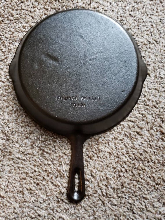 Taiwan 10 1/2 skillet Cast Iron Skillet Cleaned & | Etsy