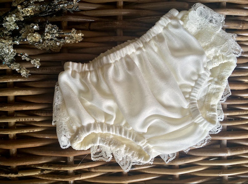 White or Ivory Lace Bloomer Ruffle Bottom Diaper Cover Preemie Newborn ...