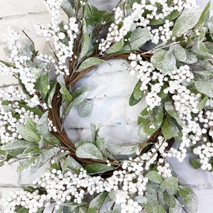 Winter White Berry Wreath, Cottage Winter Berry Door Wreath, Winter ...