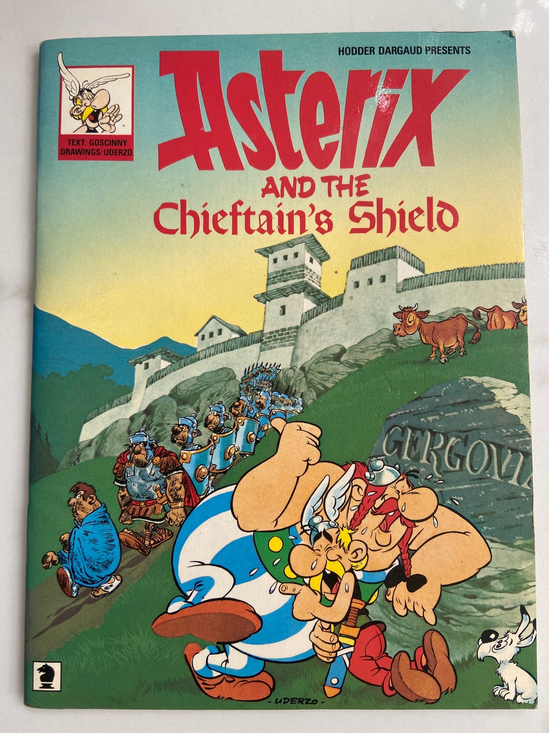 Asterix and the Chieftains Shield Vintage Paperback 1981 by Hodder Dargaud Presents - Etsy